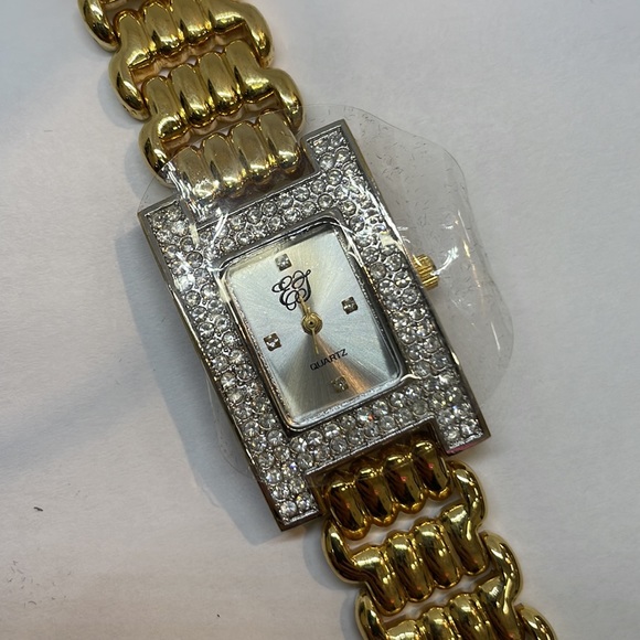 Elizabeth Taylor | Wearables | Vintage Watch Elizabeth Taylor White ...